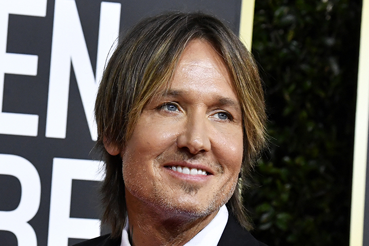 WATCH Keith Urban Performs Concert At Home