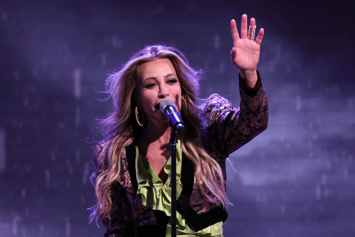 Taylor Dayne Reveals Cancer Diagnosis Life Is Precious