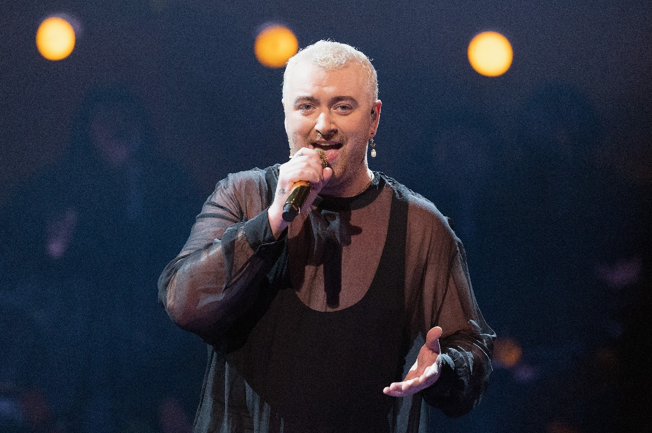 ÉCOUTEZ Sam Smith lance la chanson Night Before Christmas