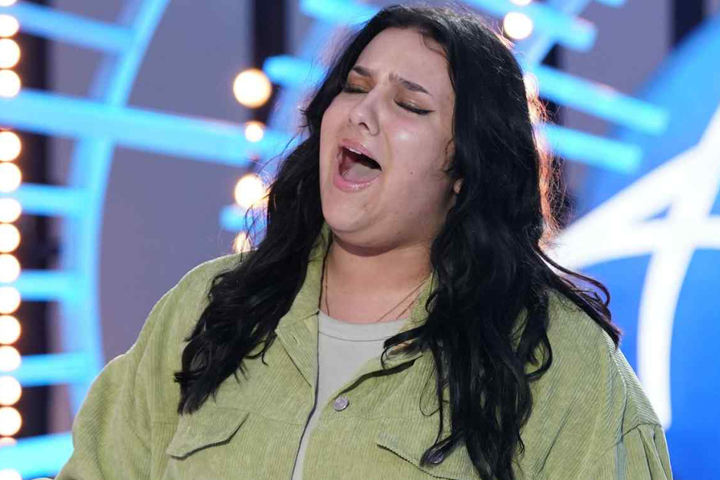 Canadas Nicolina Bozzo Gets Golden Ticket On American Idol