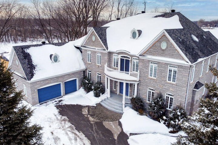 Celine Dion Lists Late Mothers Home For 2.4M